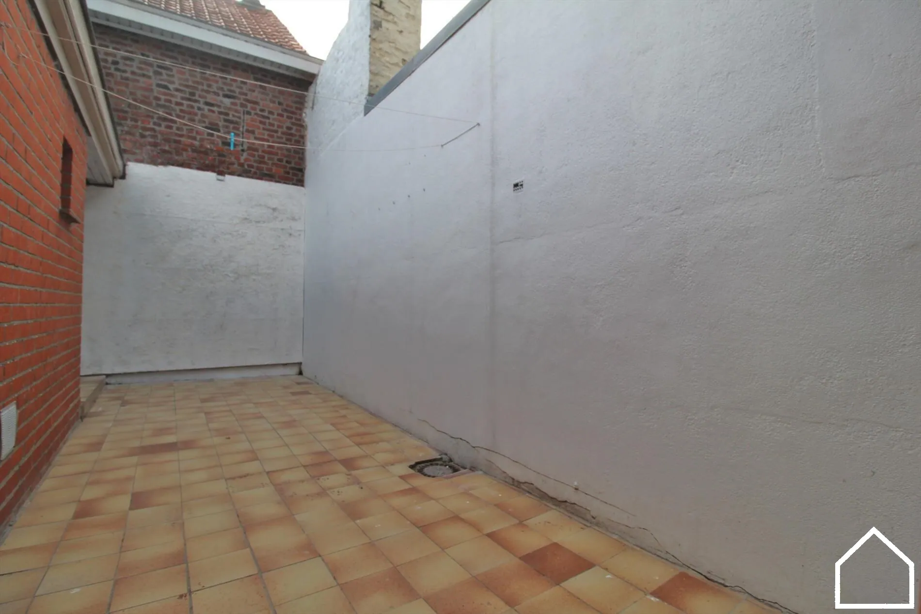 WONING MET 3 SLAAPKAMERS EN TERRAS IN CENTRUM MESEN - Partners in ...